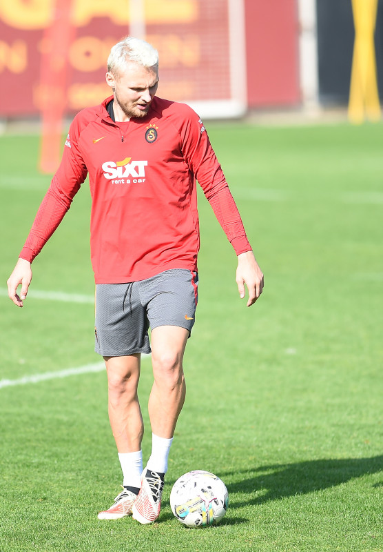 GALATASARAY HABERLERİ | İtalyanlardan Nelsson harekatı! Dikkat çeken ...